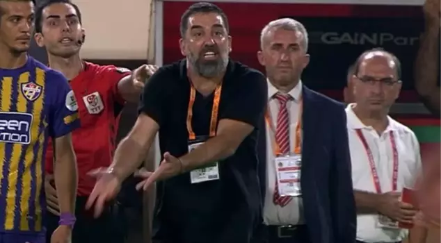 Arda Turan received a red card in his first match in the Super Lig.