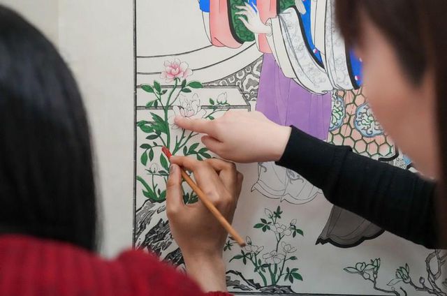 Sanat Yaratmada Çin Resim Tekniklerinden İlham Alan Hintli Kız - Haberler