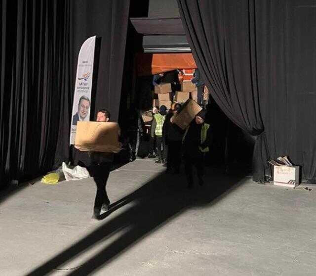 Erden Timur ve Kerem Aktürkoğlu, depremzedelere destek için Hatay'da ...