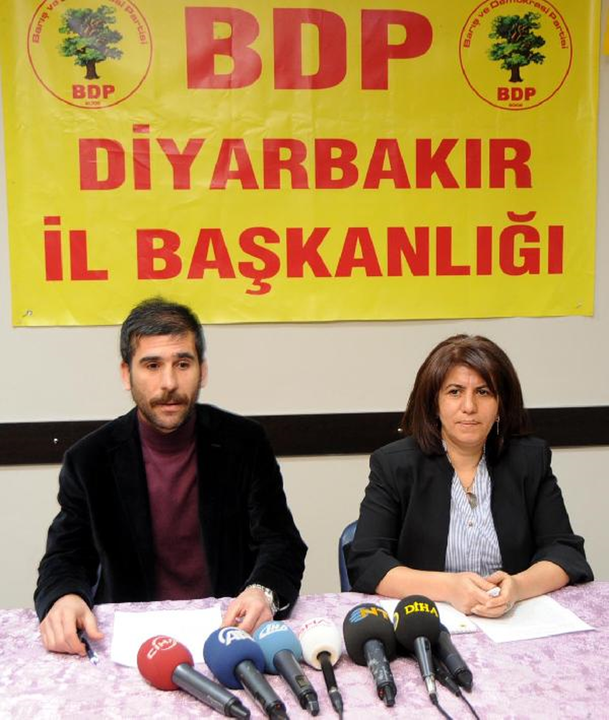 BDP'den Öcalan'ın Yakalanma Yıldönümünde 'Kırmızı' Miting - Haberler