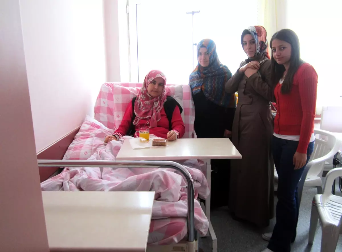 Gediz Sağlık Hizmetleri Meslek Yüksekokulu Öğrencileri Hastaları ... Gediz Sağlık Hizmetleri Meslek Yüksekokulu Öğrencileri Hastaları ...