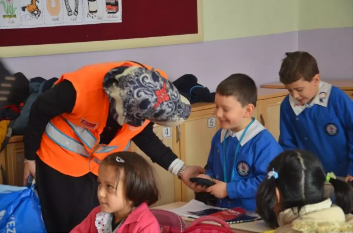 AİBÜ Öğrencileri Topluma Hizmet İçin Gönüllü Oldu - Haberler AİBÜ Öğrencileri Topluma Hizmet İçin Gönüllü Oldu - Haberler