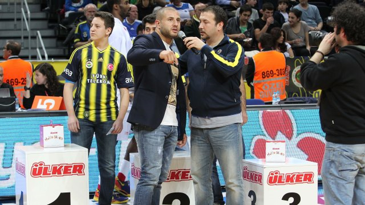 Gökhan Saki Ülker Sports Arena'daydı - Haberler