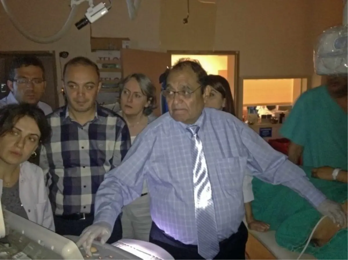 Prof. Dr. Nanda'dan 3 Boyutlu Ekokardiyografi Kursu - Haberler