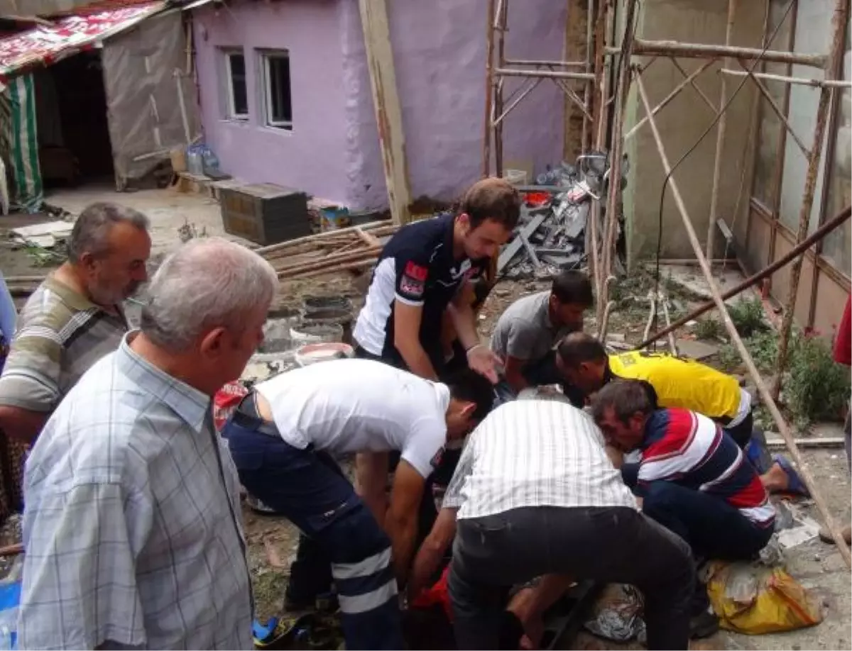 5'inci Kattan Düşen İşçi Ağır Yaralandı - Haberler 5'inci Kattan Düşen İşçi Ağır Yaralandı - Haberler