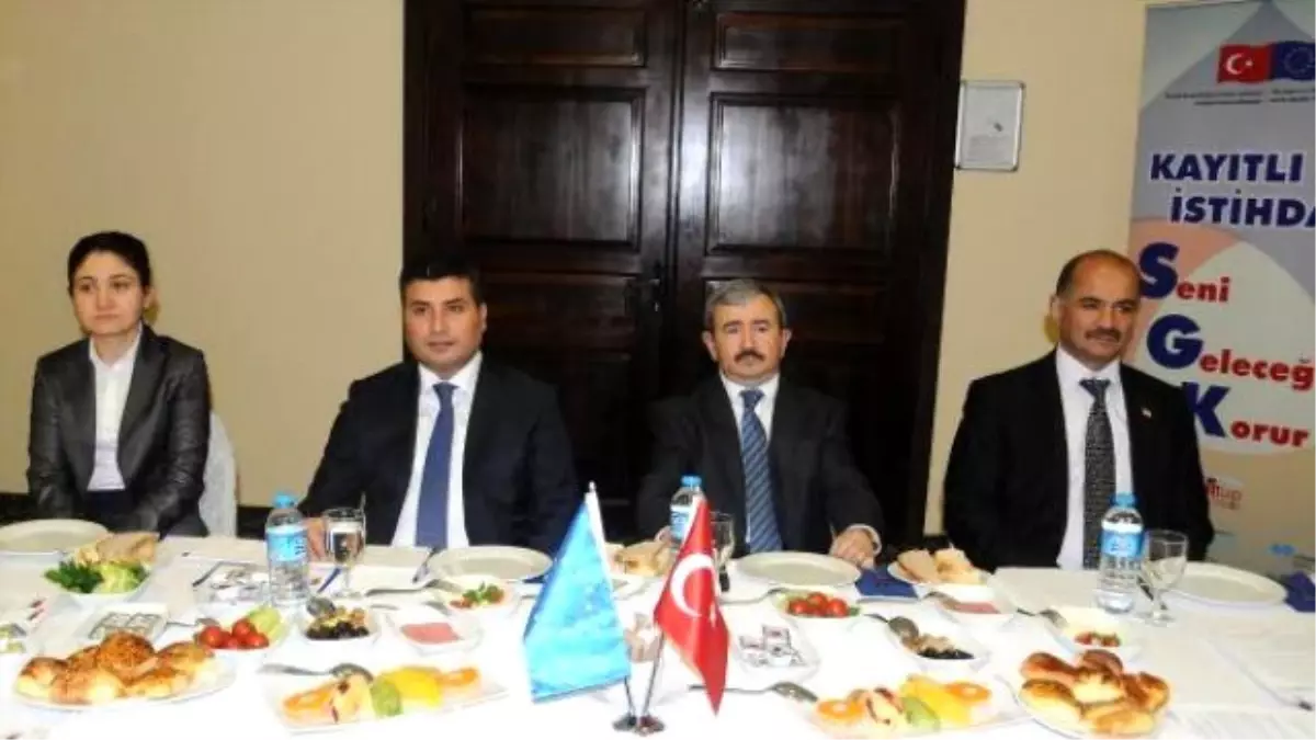 Sgk Daire Başkanı Recep Gürbüz 2 Milyon Kayıt Dışı Çalışan Var - Haberler Sgk Daire Başkanı Recep Gürbüz 2 Milyon Kayıt Dışı Çalışan Var - Haberler