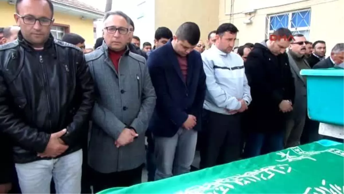 Salihli'deki Kazada Ölen 3 Kişi Alaşehir'de Defnedildi - Haberler Salihli'deki Kazada Ölen 3 Kişi Alaşehir'de Defnedildi - Haberler