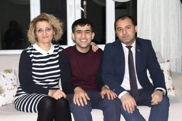 Yetiştirme Yurtlarında Büyüyen Genç, Umut Evleri'ne Memur Olarak Atandı ...