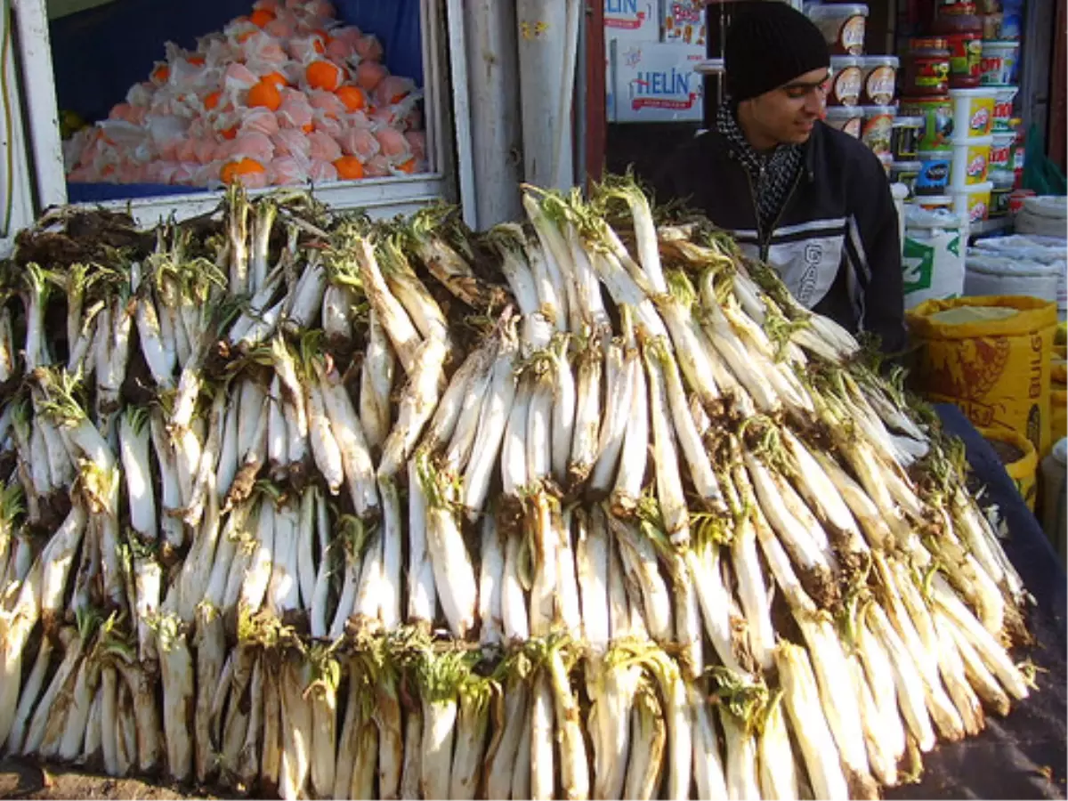 Ergani'de Kenger Tezgahlarda Yerini Aldı - Haberler