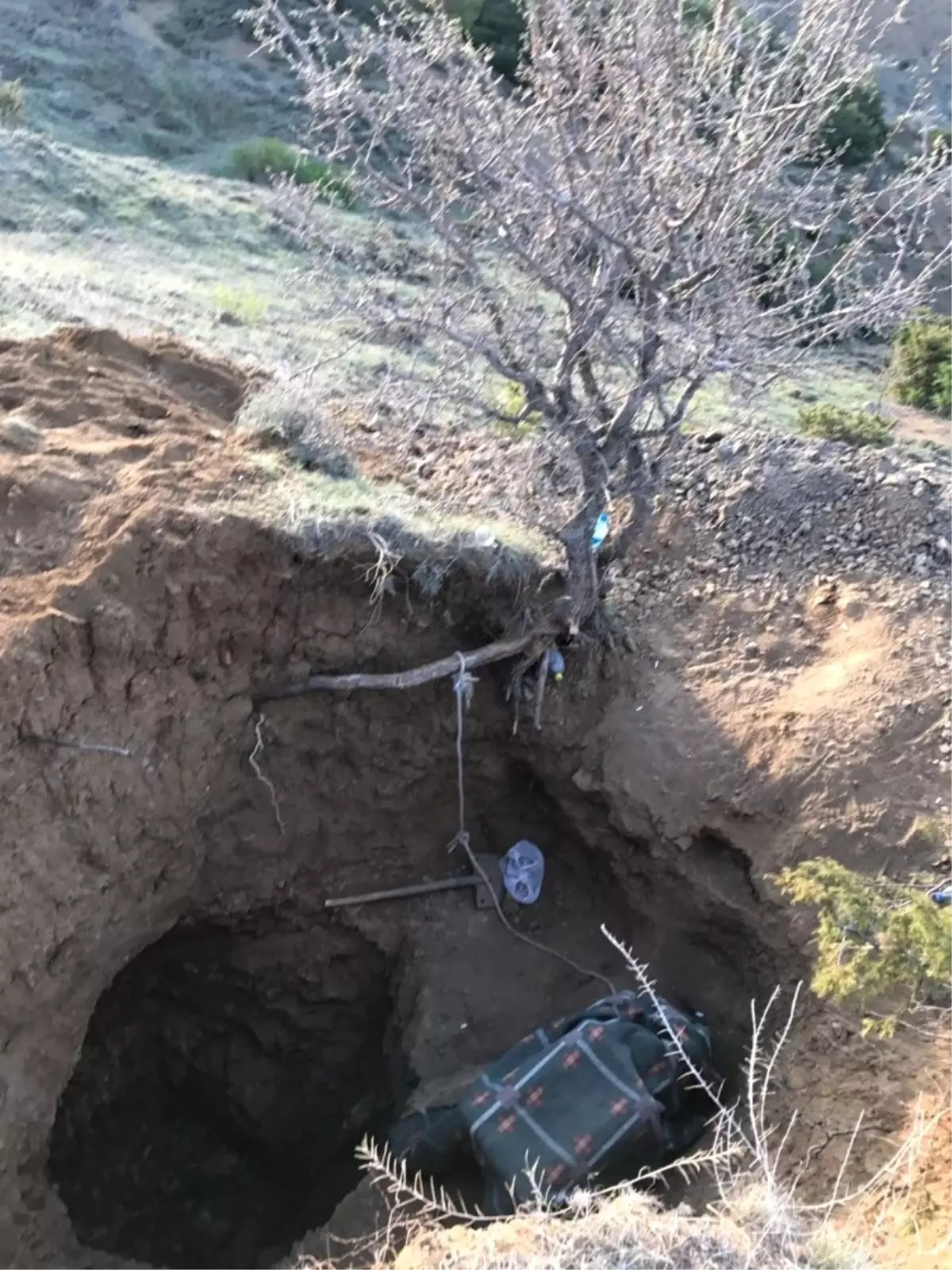 Tokat'ta Kaçak Kazı Yapan Şahıslar Suçüstü Yakalandı - Haberler Tokat'ta Kaçak Kazı Yapan Şahıslar Suçüstü Yakalandı - Haberler