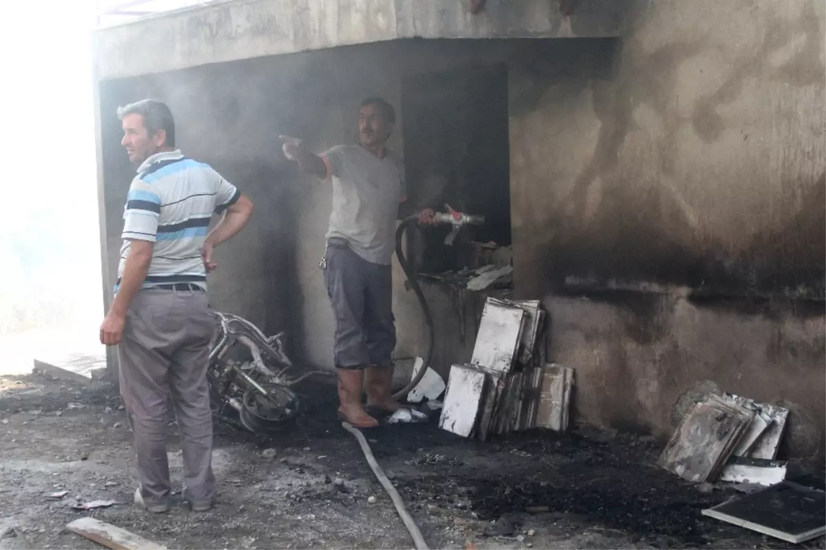Alanya'da Çıkan Orman Yangınında 5 Ev Kül Oldu - Haberler Alanya'da Çıkan Orman Yangınında 5 Ev Kül Oldu - Haberler