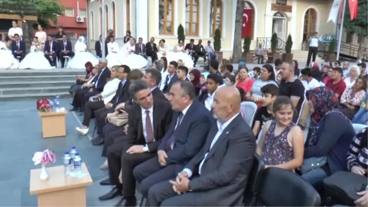 Kent Meydanı'da Toplu Nikah Töreni - Haberler Kent Meydanı'da Toplu Nikah Töreni - Haberler