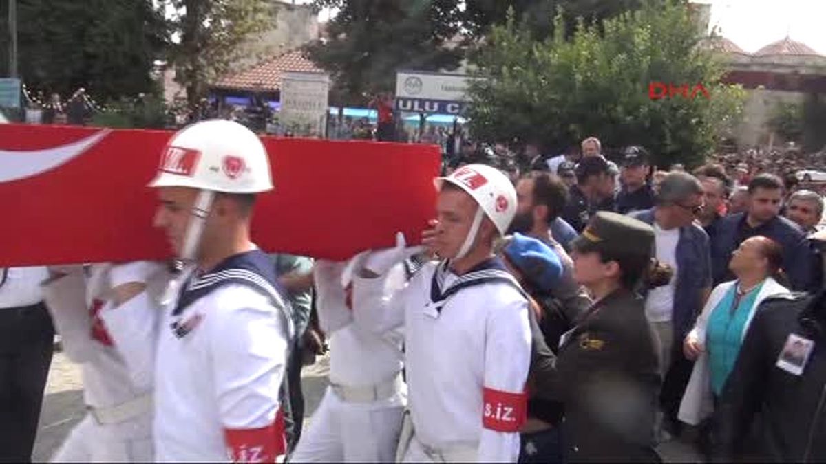 Mersin Şehit Üsteğmen Köreke Son Yolculuğuna Uğurlandı - Haberler