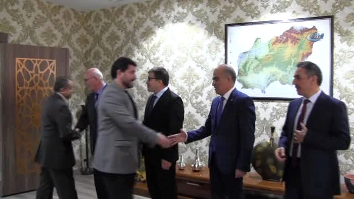 Uşak Üniversitesi'nde Prof. Dr. Ekrem Savaş Dönemi Başladı - Haberler