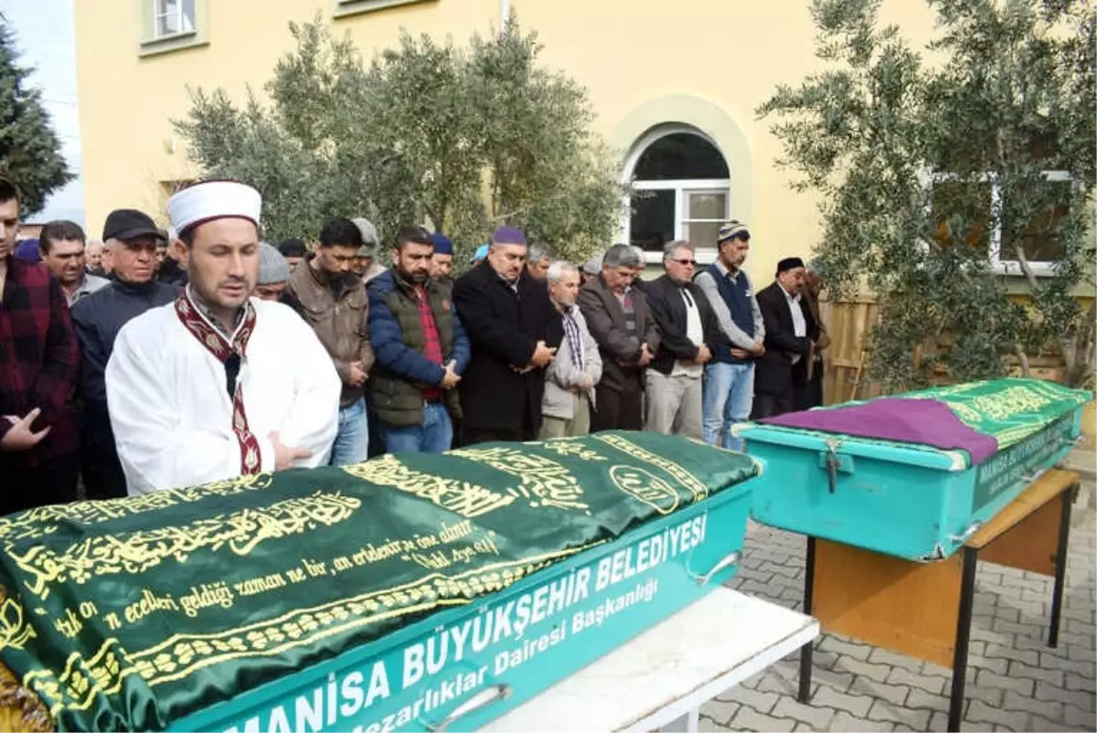 Kocası Tarafından Öldürülen Kadın ve Kızı Toprağa Verildi - Haberler Kocası Tarafından Öldürülen Kadın ve Kızı Toprağa Verildi - Haberler