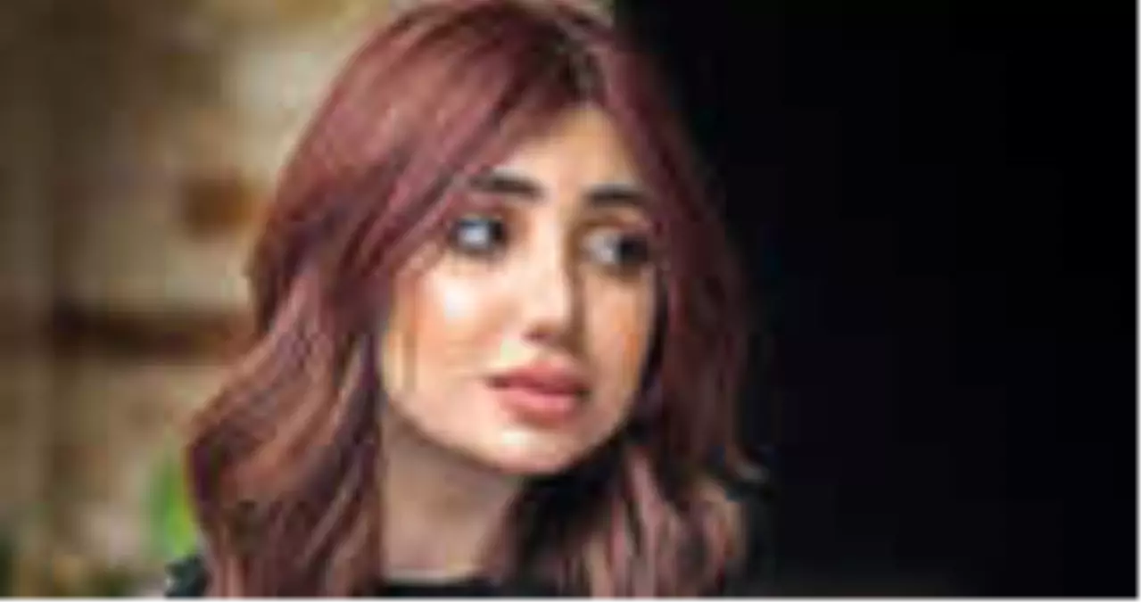 Terör Örgütü Tarafından Tehdit Edilen Iraklı Model Tara Fares, Bağdat ...