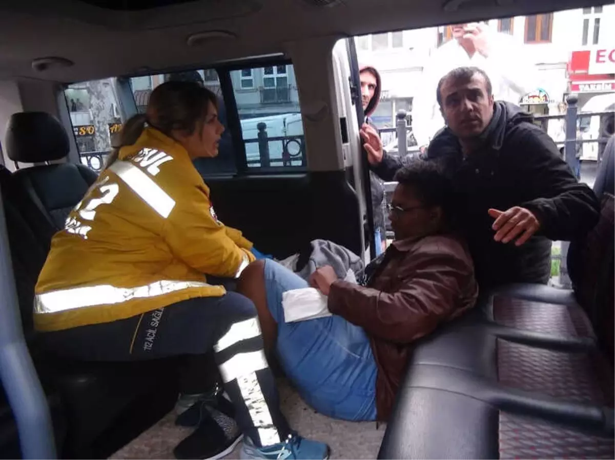 Beyoğlu'nda İett Otobüsü Önündeki Araca Çarptı: 1 Yaralı - Haberler Beyoğlu'nda İett Otobüsü Önündeki Araca Çarptı: 1 Yaralı - Haberler