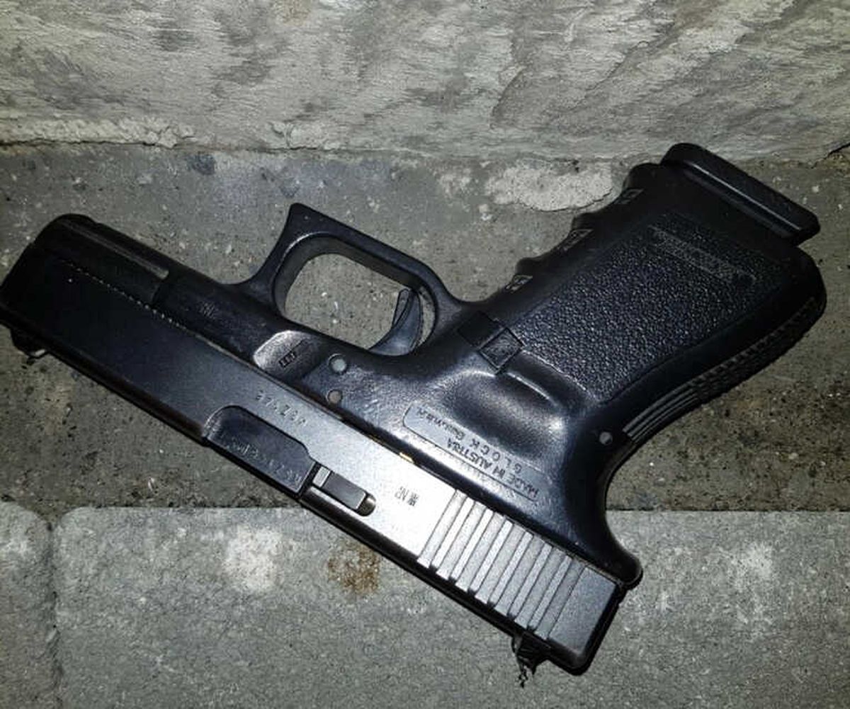 Polisi Görüp Silahı Atınca Kovalamaca Sonucu Yakalandı - Haberler
