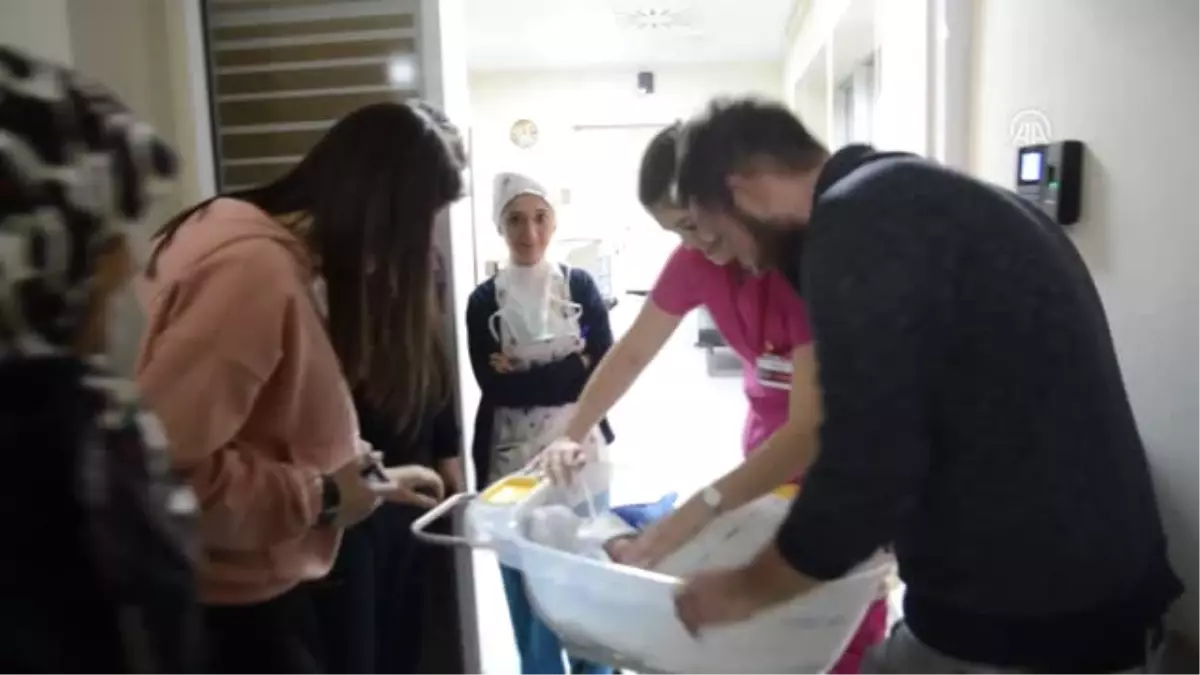 Yeni Yılın İlk Bebeği 'Çınar' Oldu - Haberler Yeni Yılın İlk Bebeği 'Çınar' Oldu - Haberler