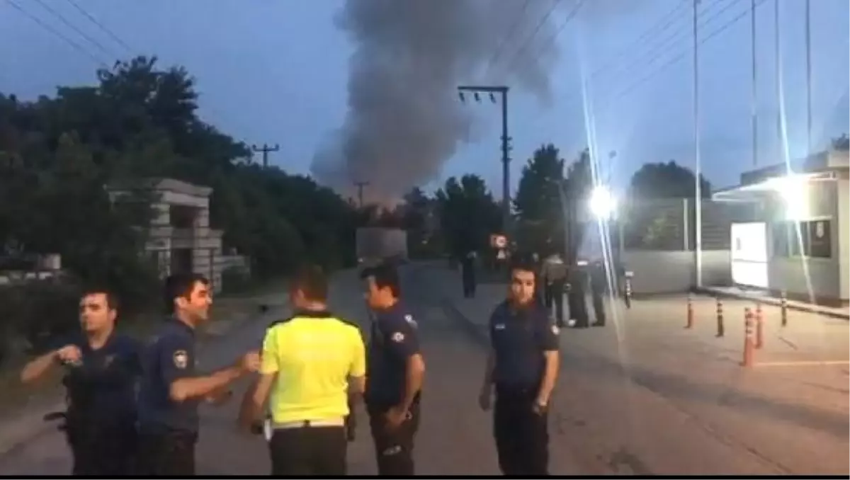 Atık pil geri dönüşüm fabrikasının depolama alanı yandı - Haberler