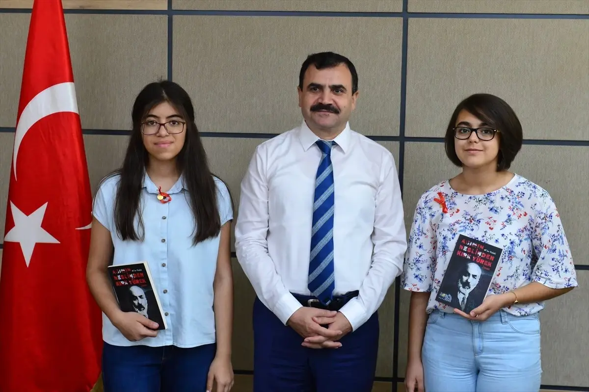Şanlıurfa'da LGS'de tam puan alan öğrenciler ödüllendirildi - Haberler Şanlıurfa'da LGS'de tam puan alan öğrenciler ödüllendirildi - Haberler