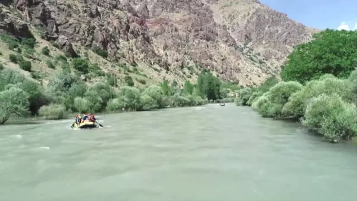 Çatak Çayı'nda rafting keyfi - VAN - Haberler