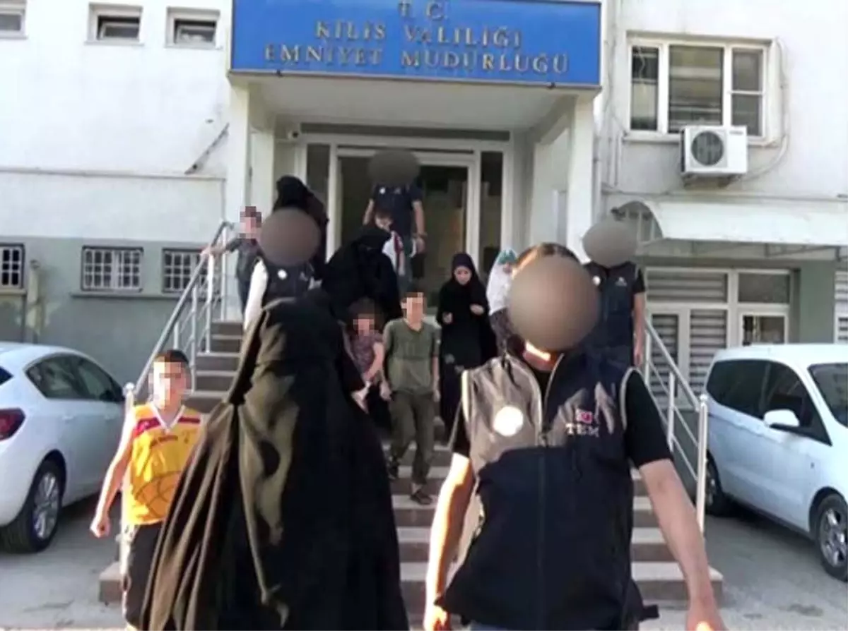 Kırmızı bültenle aranan DEAŞ'lı Fransızlar yakalandı - Haberler Kırmızı bültenle aranan DEAŞ'lı Fransızlar yakalandı - Haberler