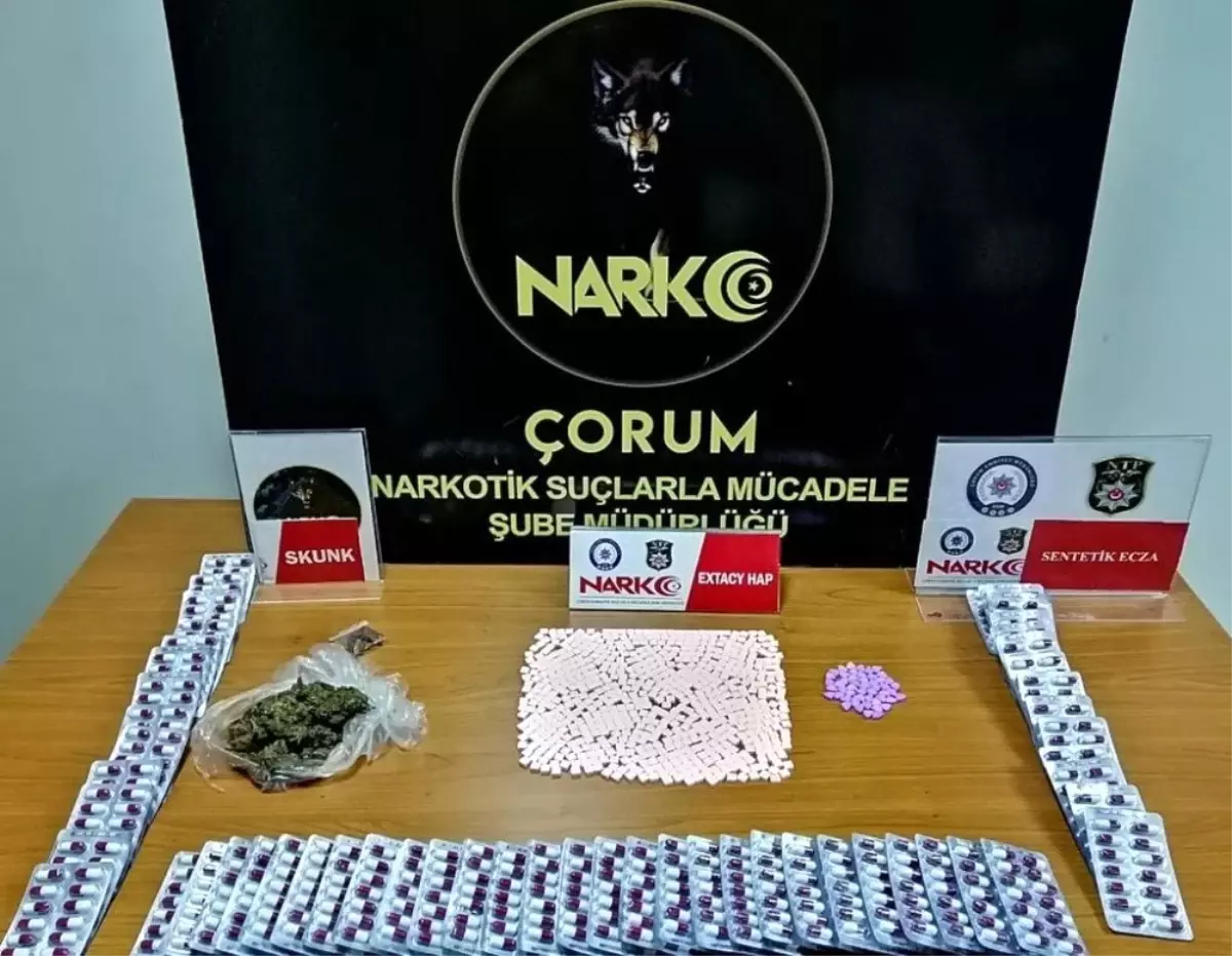 Cezaevinden izinli çıktılar uyuşturucu satarken narkotimlere ... Cezaevinden izinli çıktılar uyuşturucu satarken narkotimlere ...