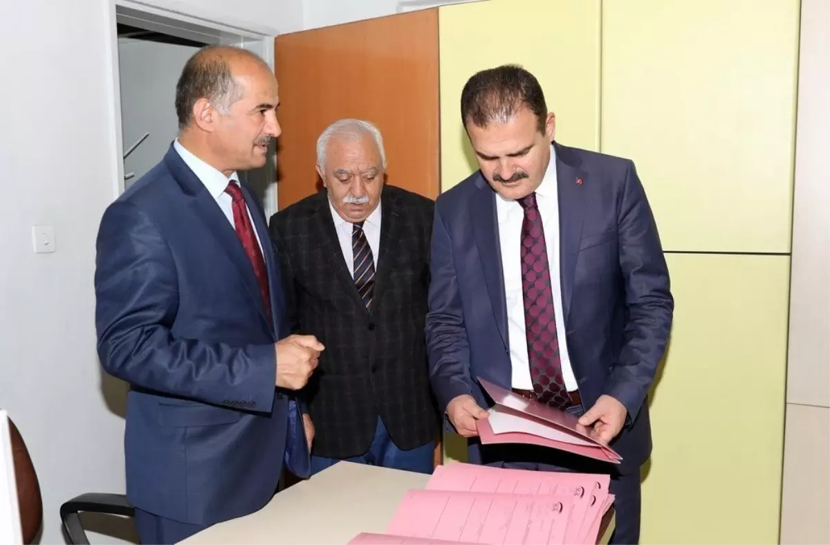 Vali Akbıyık'tan SGK Müdürü Polat'a ziyaret - Haberler Vali Akbıyık'tan SGK Müdürü Polat'a ziyaret - Haberler