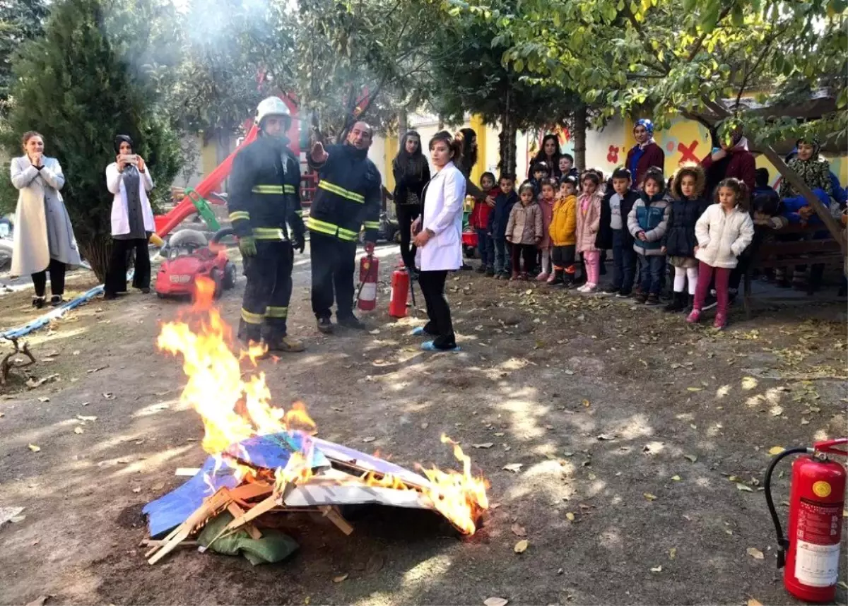 Minikler itfaiyeciliği öğrendi - Haberler