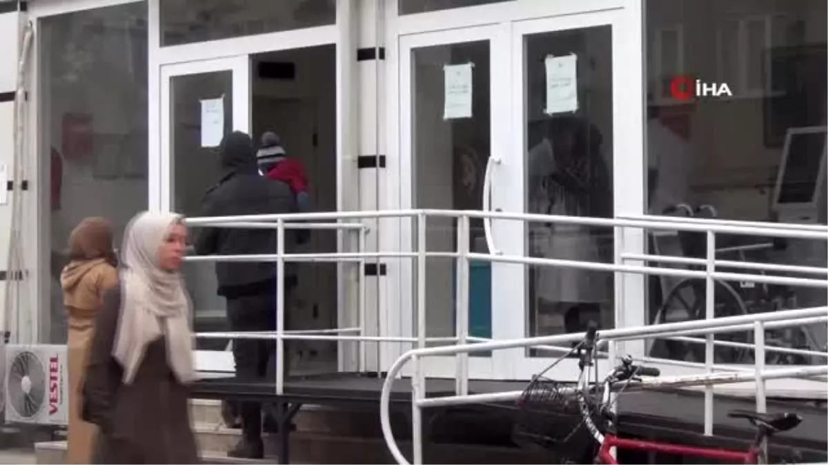 Göçmen sağlık merkezini soydular - Haberler