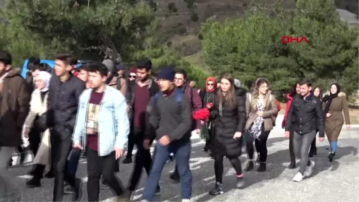 Balıkesir seyit onbaşı, ölümünün 80'inci yılında destan yazdığı tabyada ...