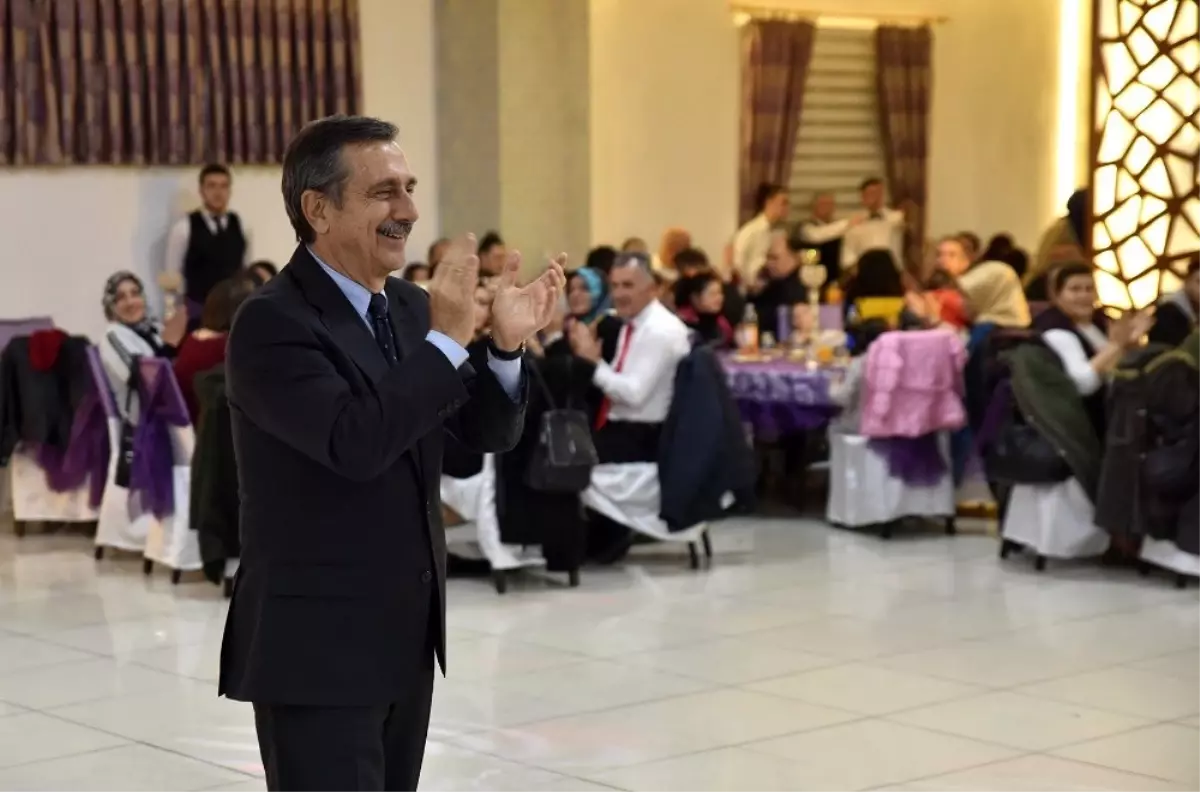 Tepebaşı ailesi yılbaşı etkinliğinde buluştu - Haberler Tepebaşı ailesi yılbaşı etkinliğinde buluştu - Haberler