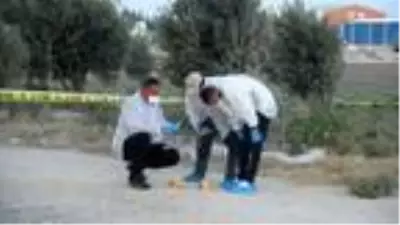 Kendisinden haber alınamayan emekli öğretmen, boş arazide ölü bulundu ... Kendisinden haber alınamayan emekli öğretmen, boş arazide ölü bulundu ...