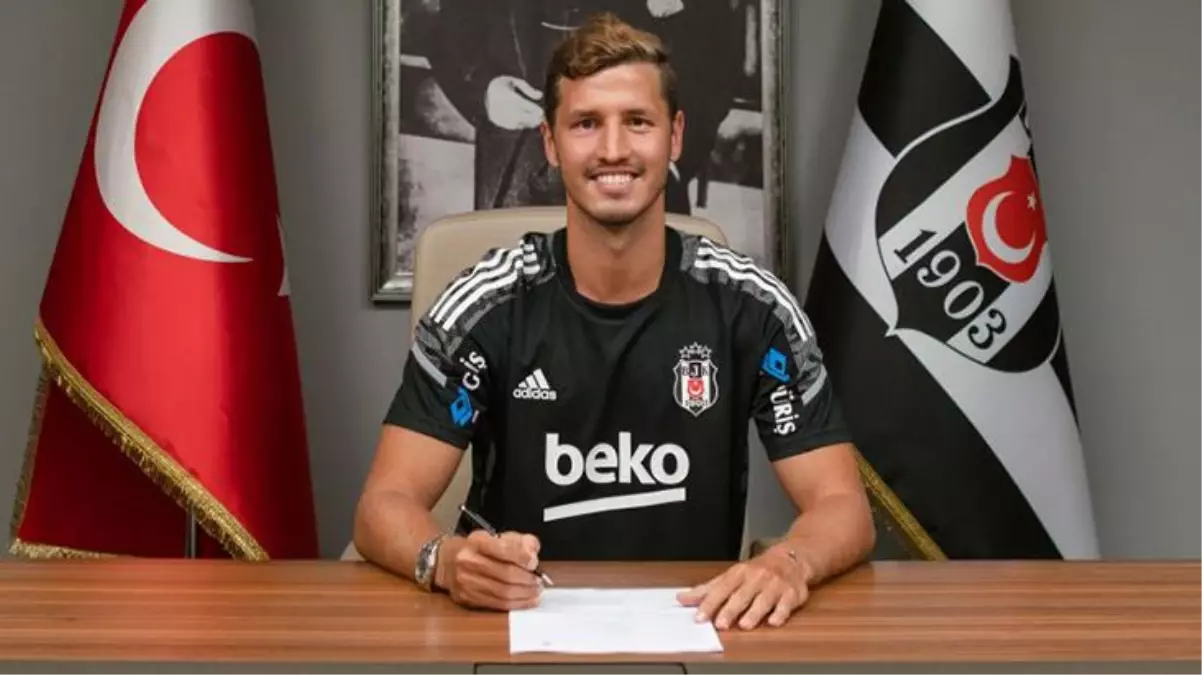Beşiktaş, Salih Uçan'la 2+1 yıllık sözleşme imzaladı - Haberler