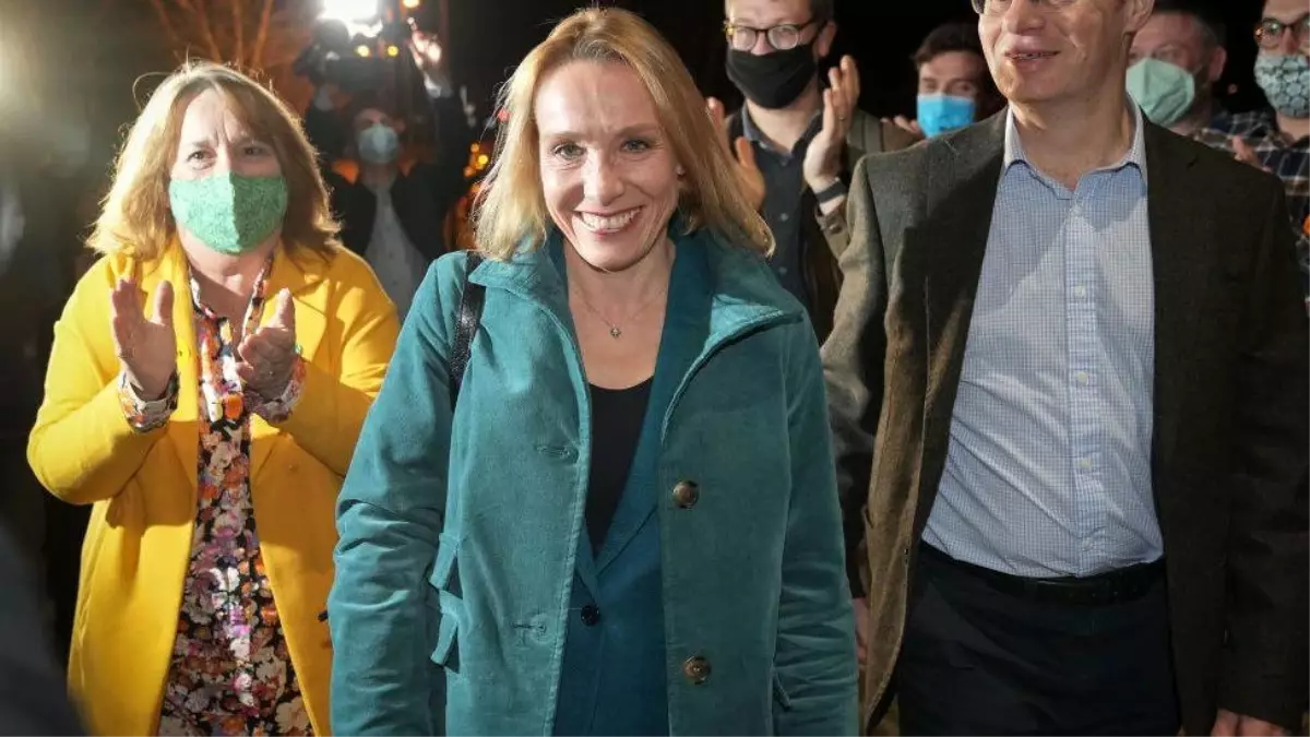 İngiltere'de Muhafazakar Parti, 200 yıllık kalesini ara seçimde ... İngiltere'de Muhafazakar Parti, 200 yıllık kalesini ara seçimde ...