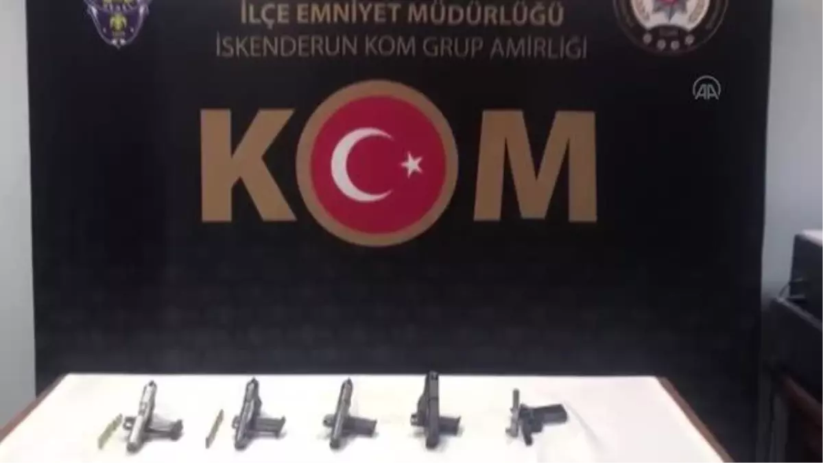 Son dakika haberi: Silah kaçakçılığı ve uyuşturucu operasyonunda 4 ... Son dakika haberi: Silah kaçakçılığı ve uyuşturucu operasyonunda 4 ...
