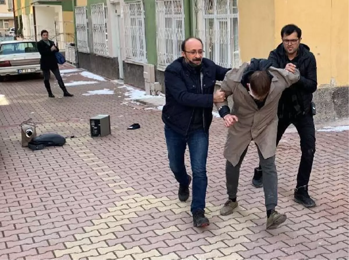 DHA ekibi, içindeki çocukla otomobili çalan şüphelinin yakalanmasını ...