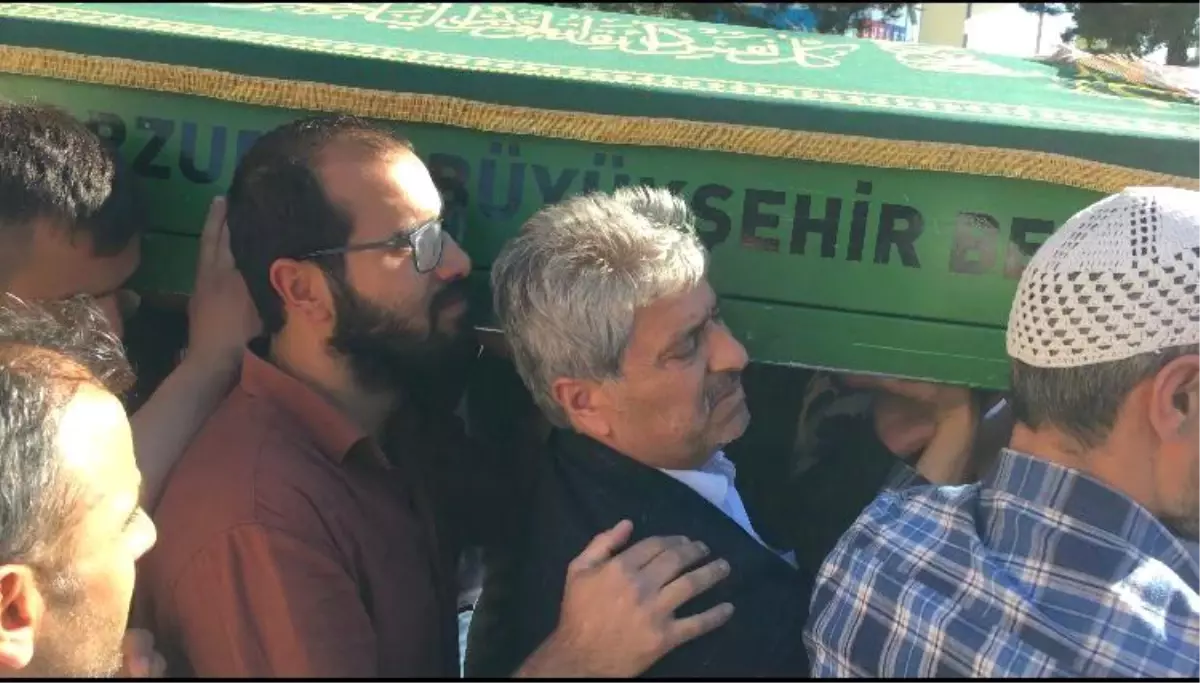 Muhtar Aydemir'in eşine son görevi - Haberler Muhtar Aydemir'in eşine son görevi - Haberler