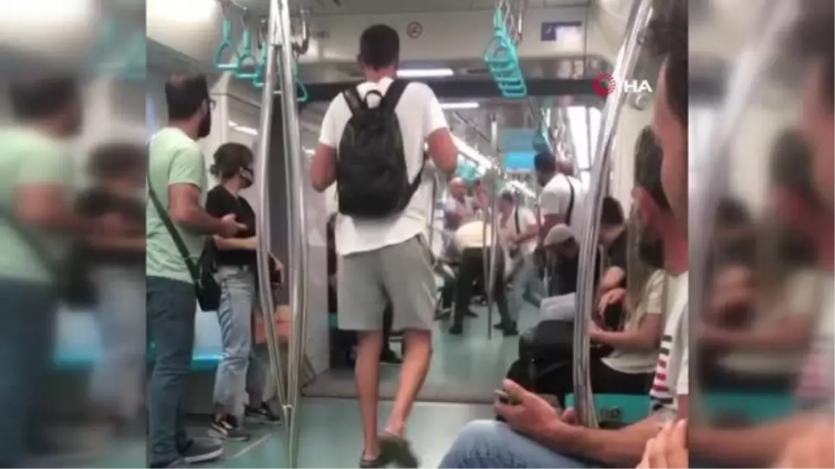 Son dakika haberleri... Pendik'te Marmaray'da güreş gibi kavga kamerada - Haberler