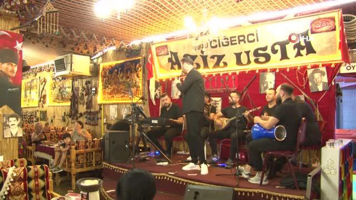 Şarkıcı Hüseyin Tatlı: "Abim, 'İmparator' olma özelliğini akşam sahneye ...