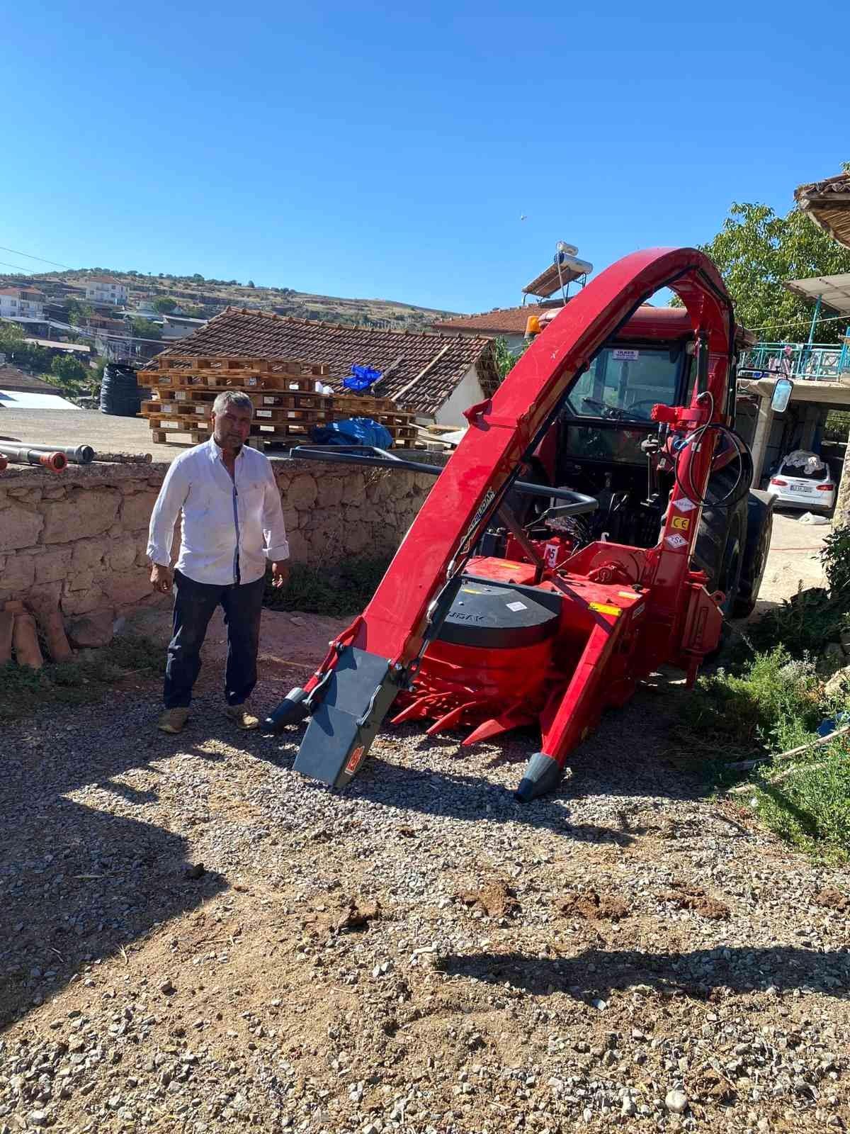 Silaj makinesine bacağını kaptıran çiftçinin bileği koptu - Haberler