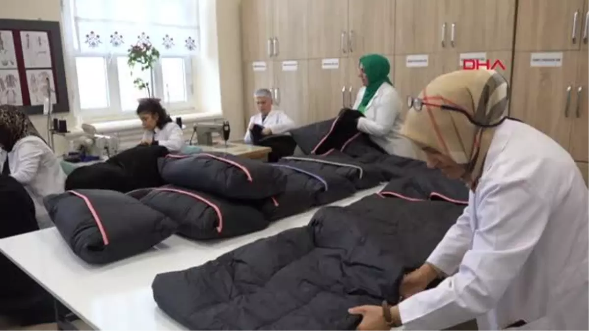 TERMAL KUMAŞLARDAN UYKU TULUMU YAPIP DEPREM BÖLGESİNE GÖNDERİYORLAR ...