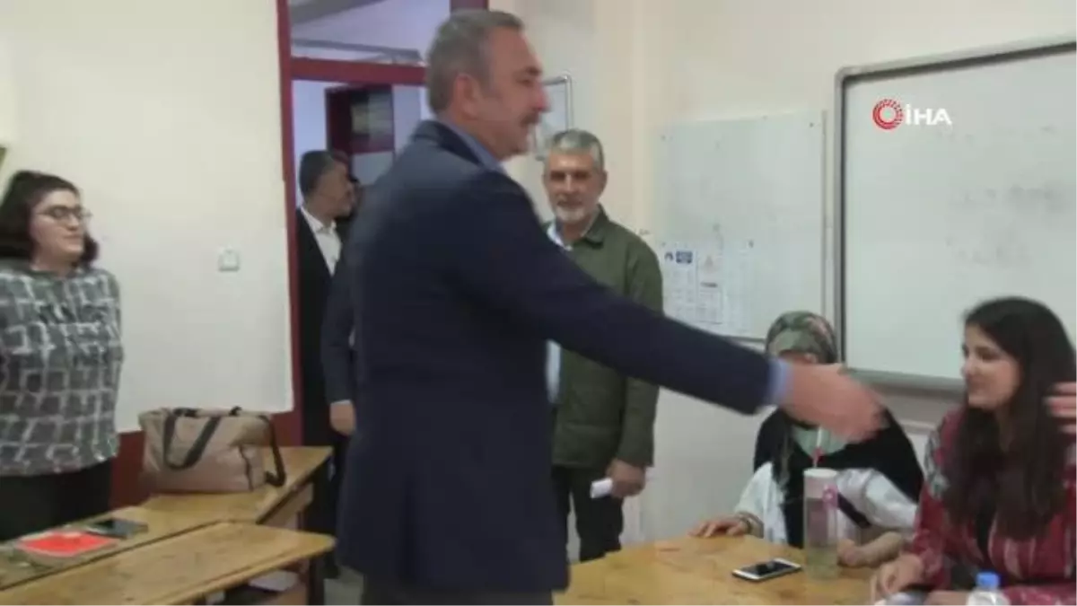 Eski Adalet Bakanı Gül oyunu Gaziantep'te kullandı - Haberler Eski Adalet Bakanı Gül oyunu Gaziantep'te kullandı - Haberler