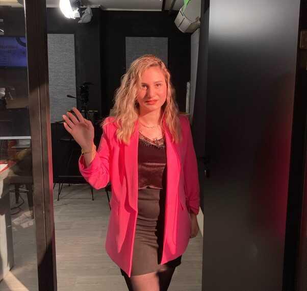 Melis Yaşar kimdir? Haberler.com sunucusu Melis Yaşar hayatı ve ...