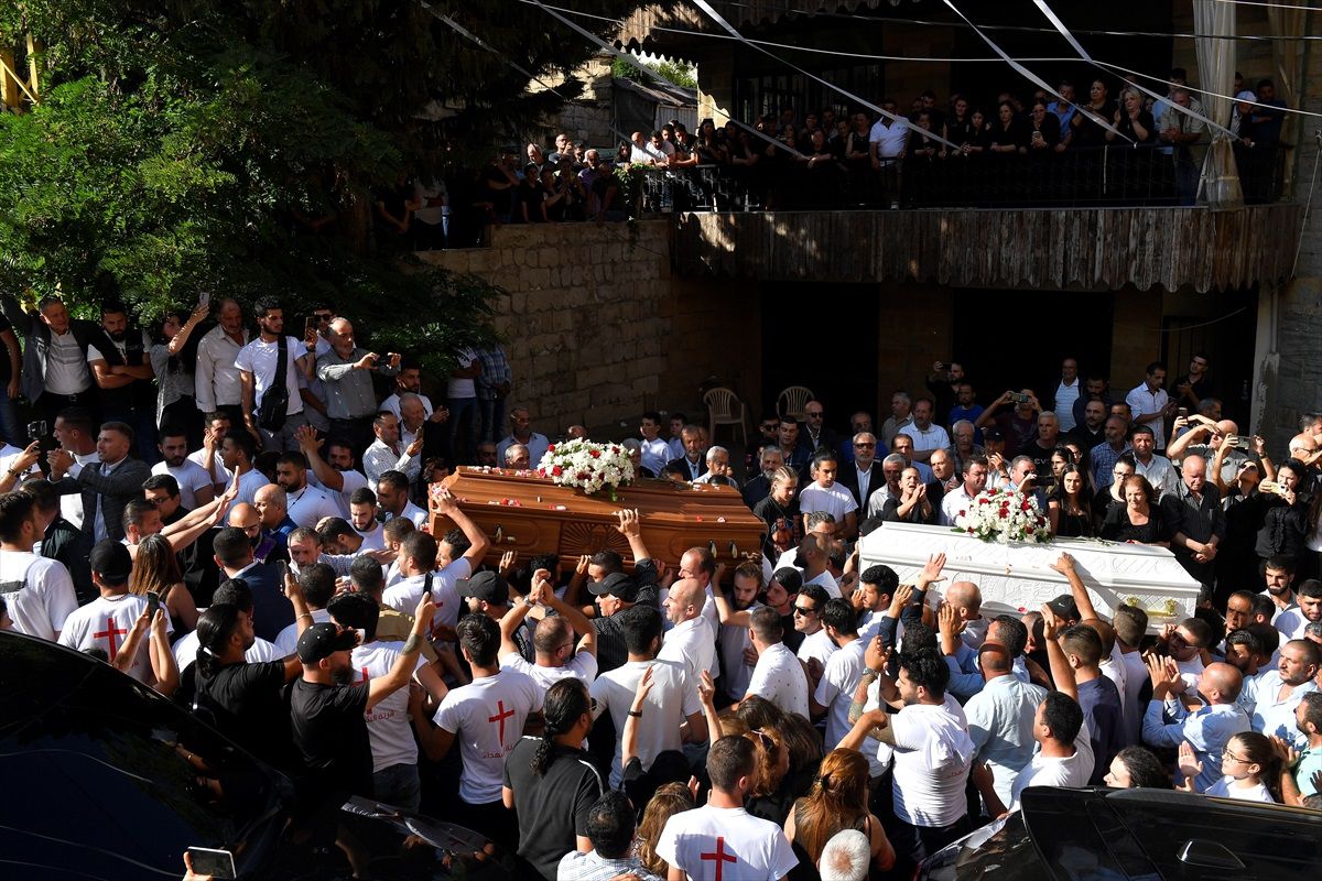 Lübnan'da Hristiyan 2 Genç Son Yolculuğuna Uğurlandı - Haberler