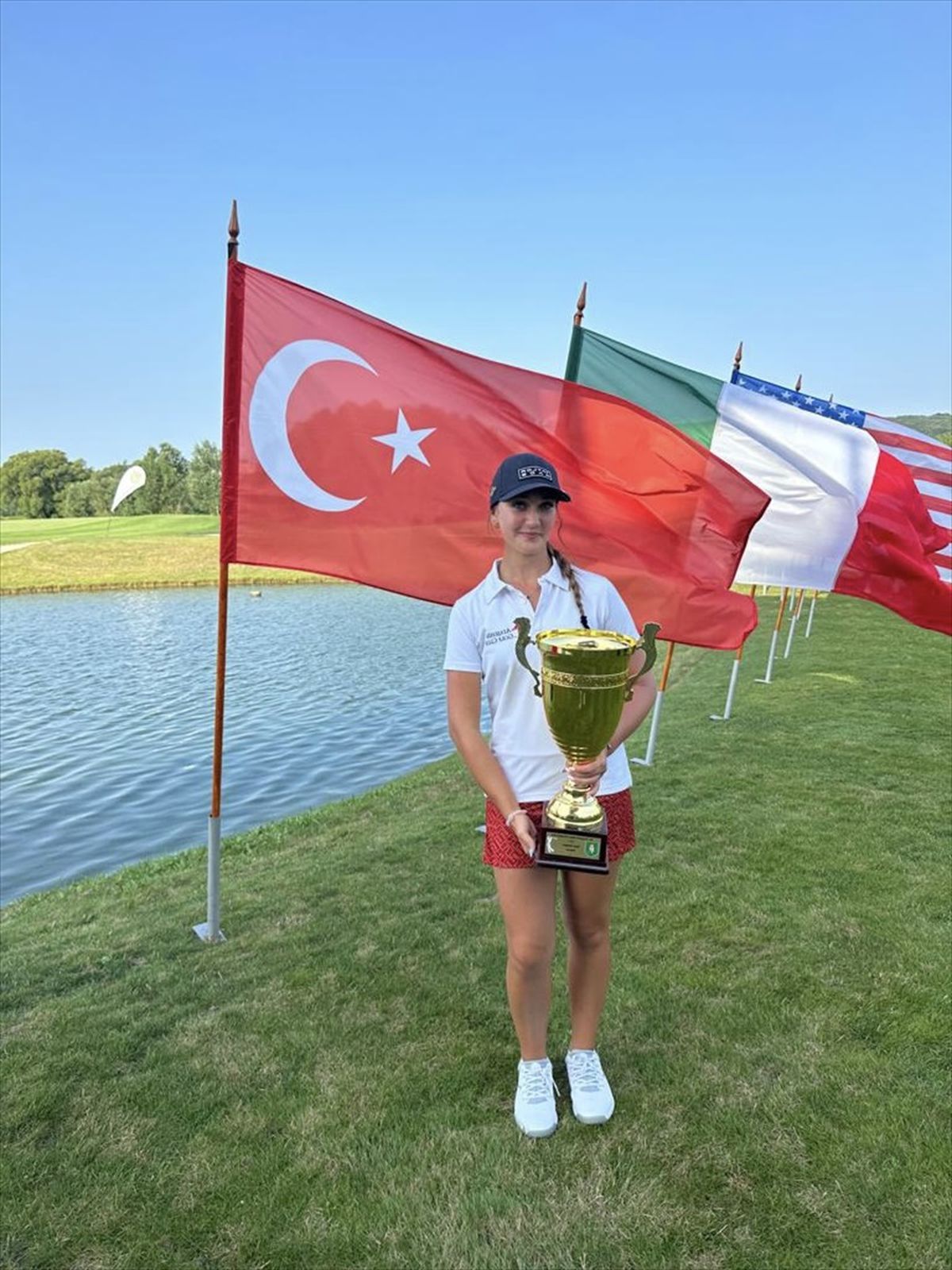 Milli golfçü Deniz Sapmaz, Macaristan Amatör Açık Şampiyonası'nda ...