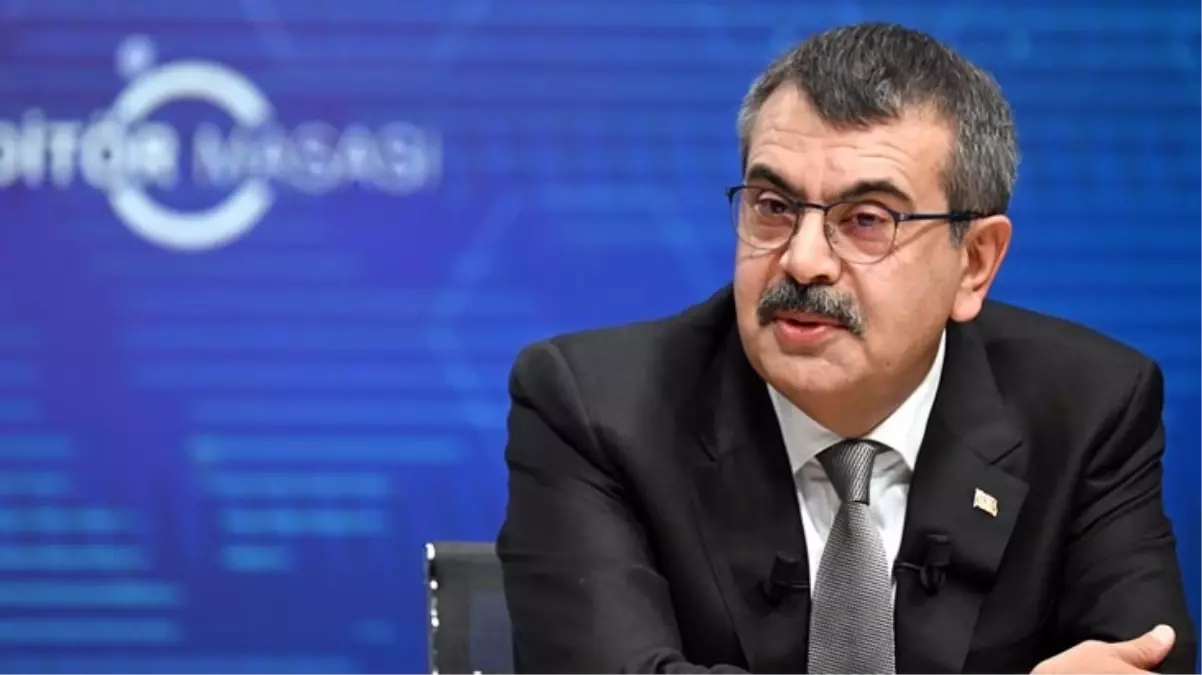 Milli Eğitim Bakanı Tekin: Çocukların derse girmeden önce cep ...