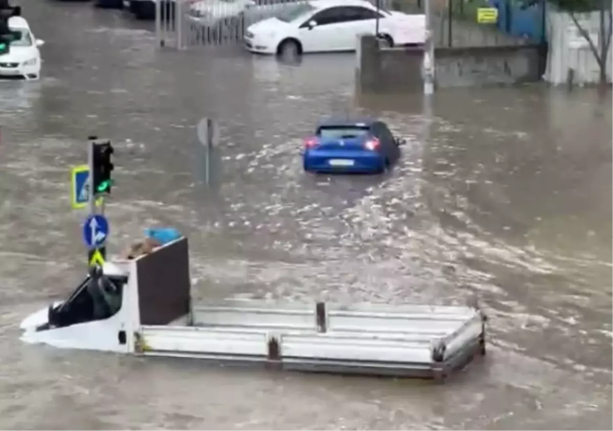 İstanbul'da sel mi var? Yağmur ne zaman duracak? - Haberler