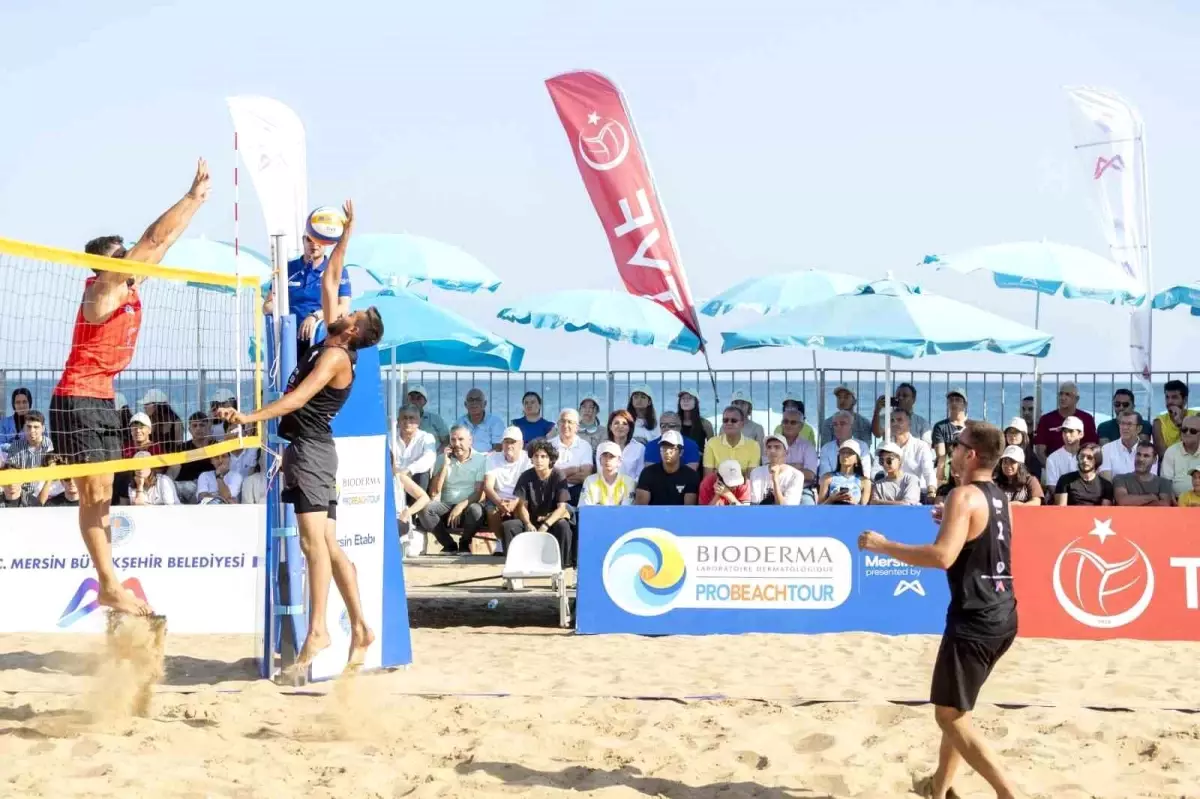 Mersin Büyükşehir Belediye Başkanı Vahap Seçer, Pro Beach Tour Mersin ... Mersin Büyükşehir Belediye Başkanı Vahap Seçer, Pro Beach Tour Mersin ...